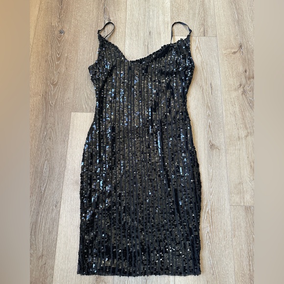 bebe | Dresses | Bebe Black Sequin Cowl Back Midi Dress | Poshmark